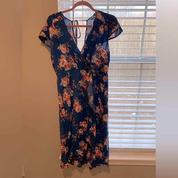 Xhilaration | Dresses | Blue Xhileration Floral Midi Dress With Keyhole ...